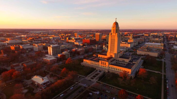 15+ Nebraska Nicknames & Their Origins